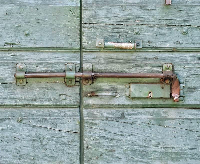 How to Paint Over Rust the Right Way - Jenolite